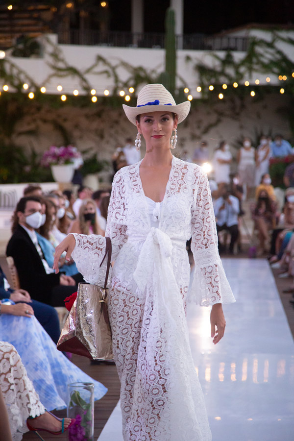 sonia-falcone-cabo-chic-ama-designs-pasarela-3