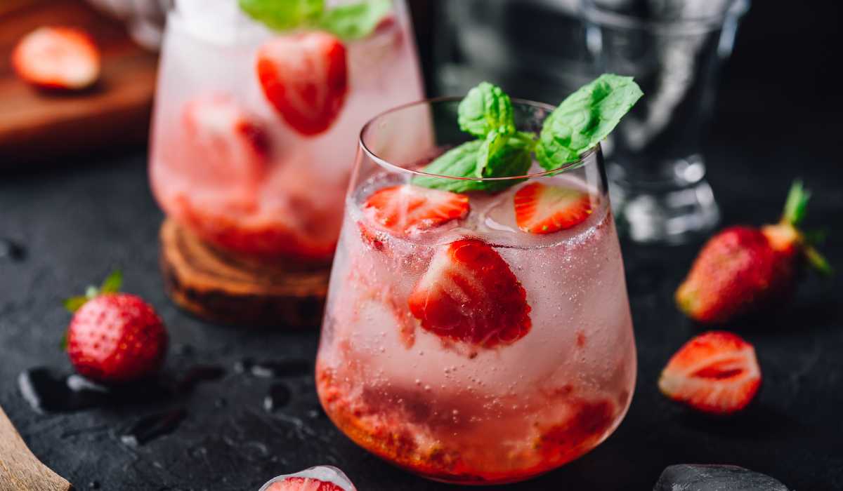 Conoce la primera ginebra con fresas que llega a México