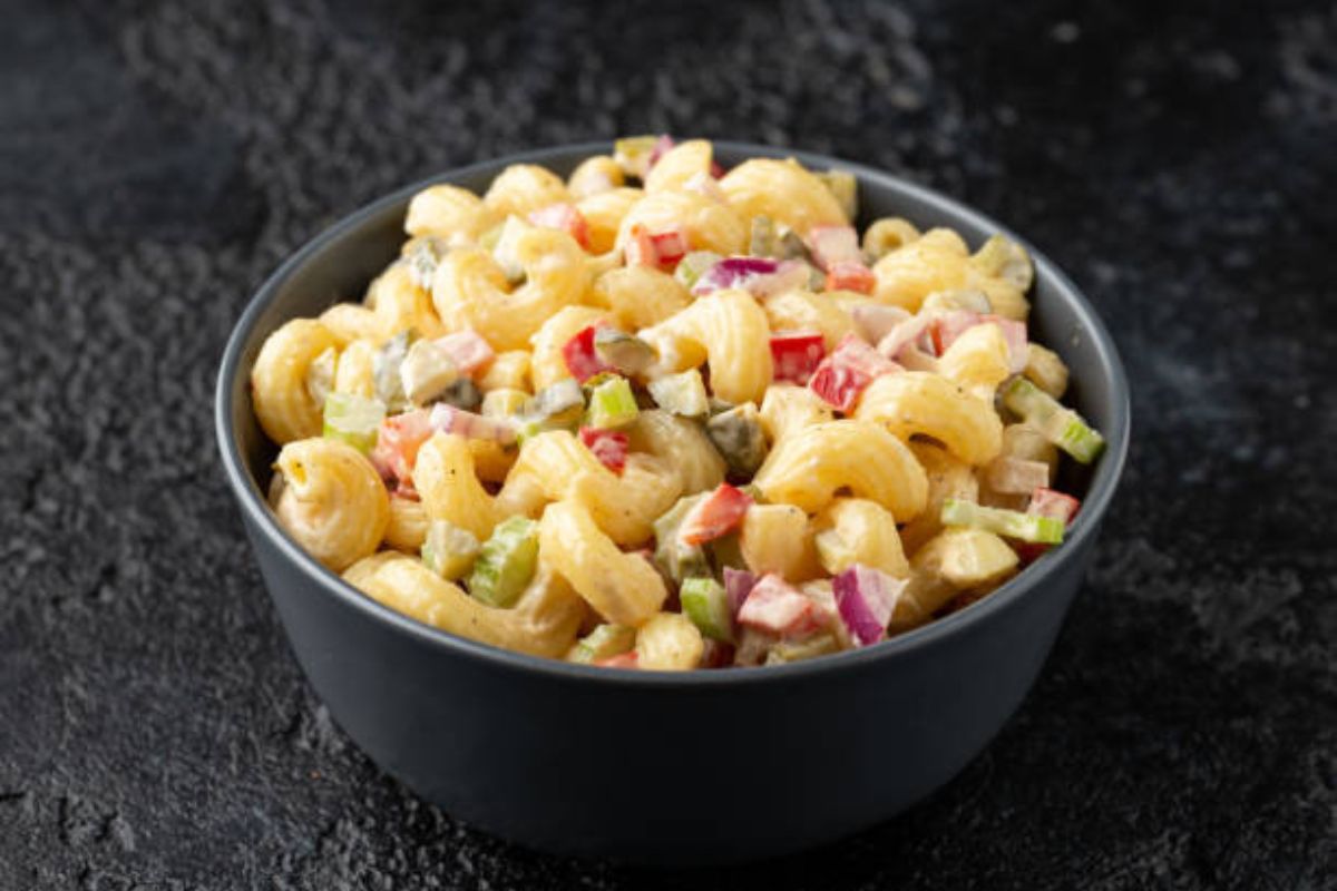 sopa-fria-guarnicion