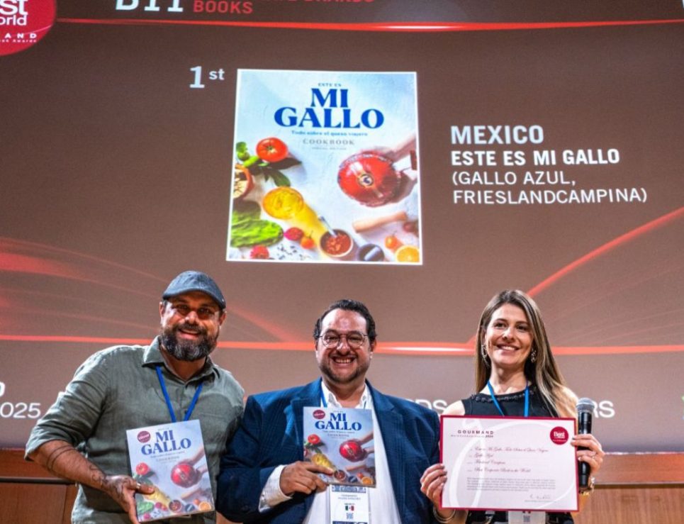Publicación sobre El Gallo Azul obtiene doble reconocimiento internacional